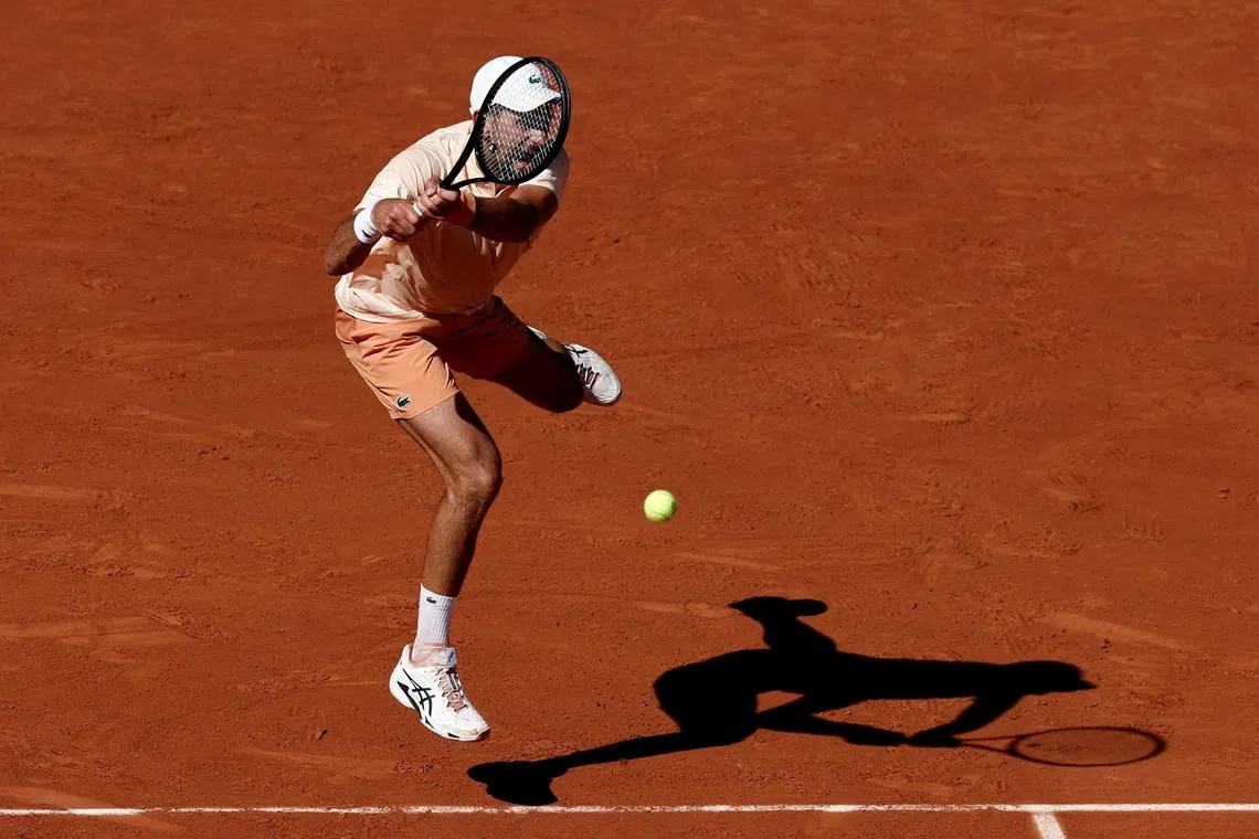Djokovic and Swiatek face tricky tests as French Open third round ...