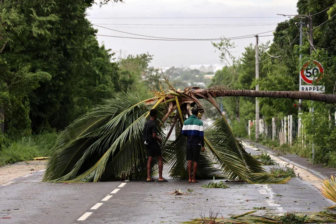Mauritius lifts max cyclone alert after storm Belal wreaks havoc | The ...