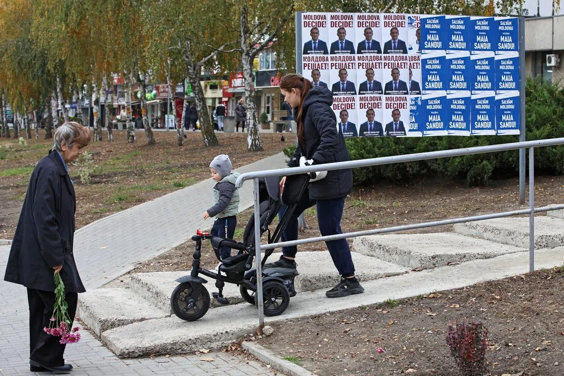 Moldova heads for presidential runoff that could open door to closer ...