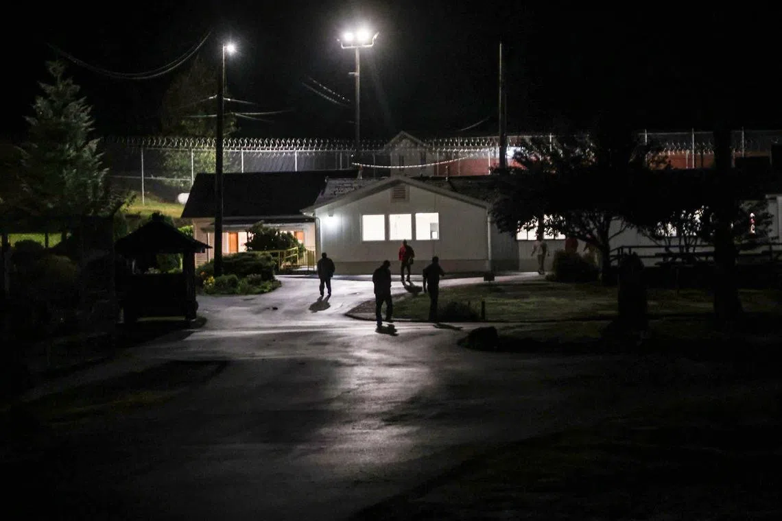 Washington state pioneers program to turn inmates into wildland ...