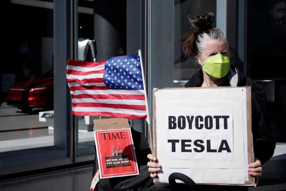Nine arrested at New York Tesla dealership as anti-Musk protests break ...