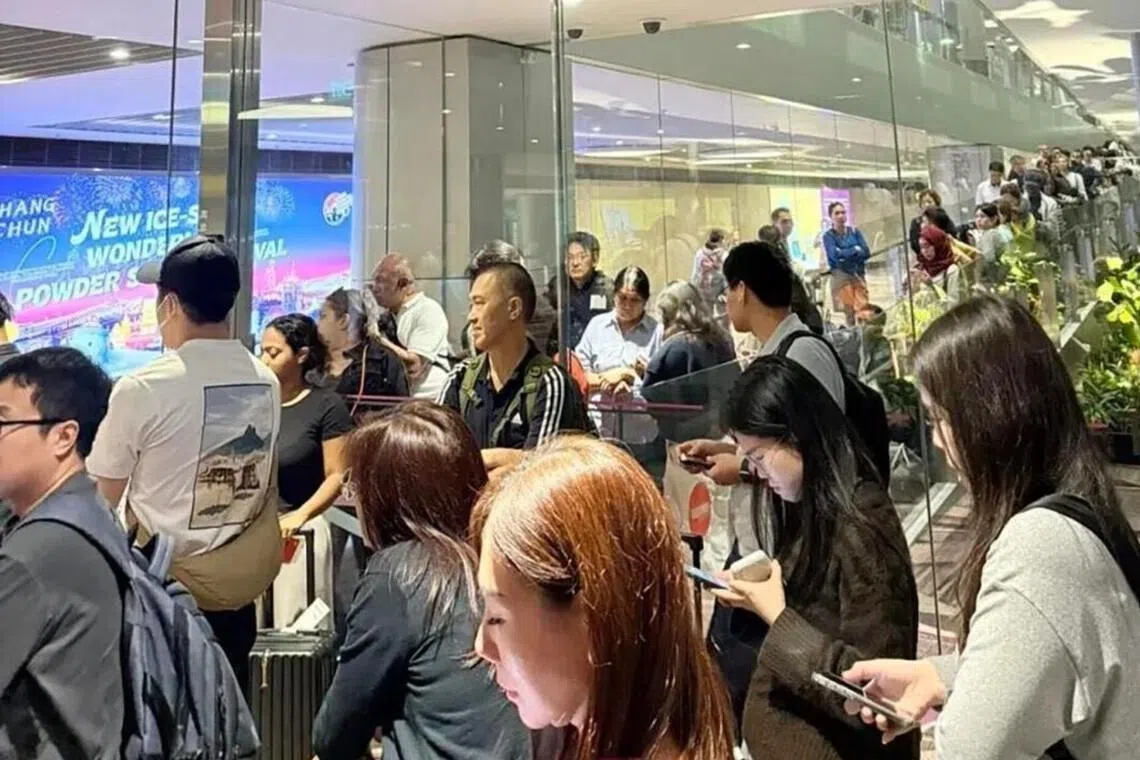 Security incident at Changi Airport sees departing, arriving passengers ...