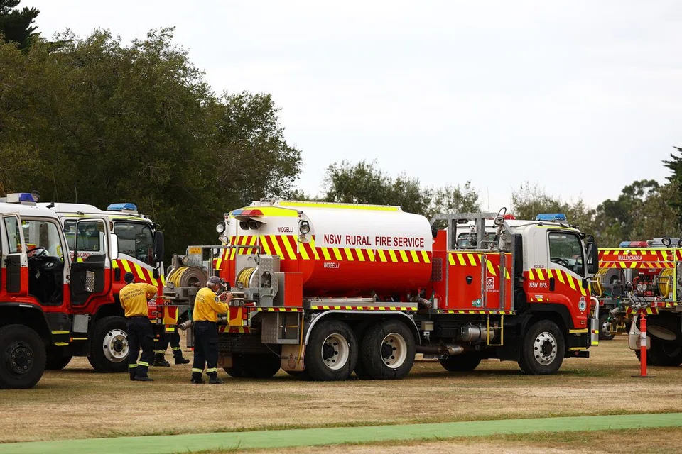 Thousands told to flee homes in Australia amid heat spike, bushfire ...