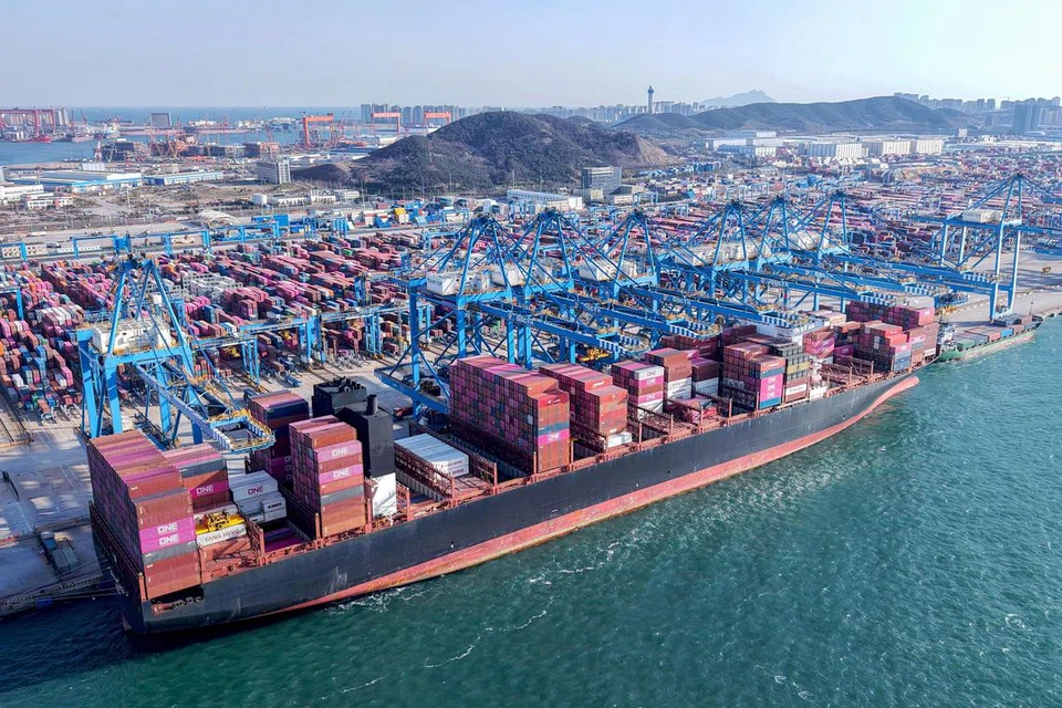 China hits back hard in global trade war with tariffs on US goods | The ...