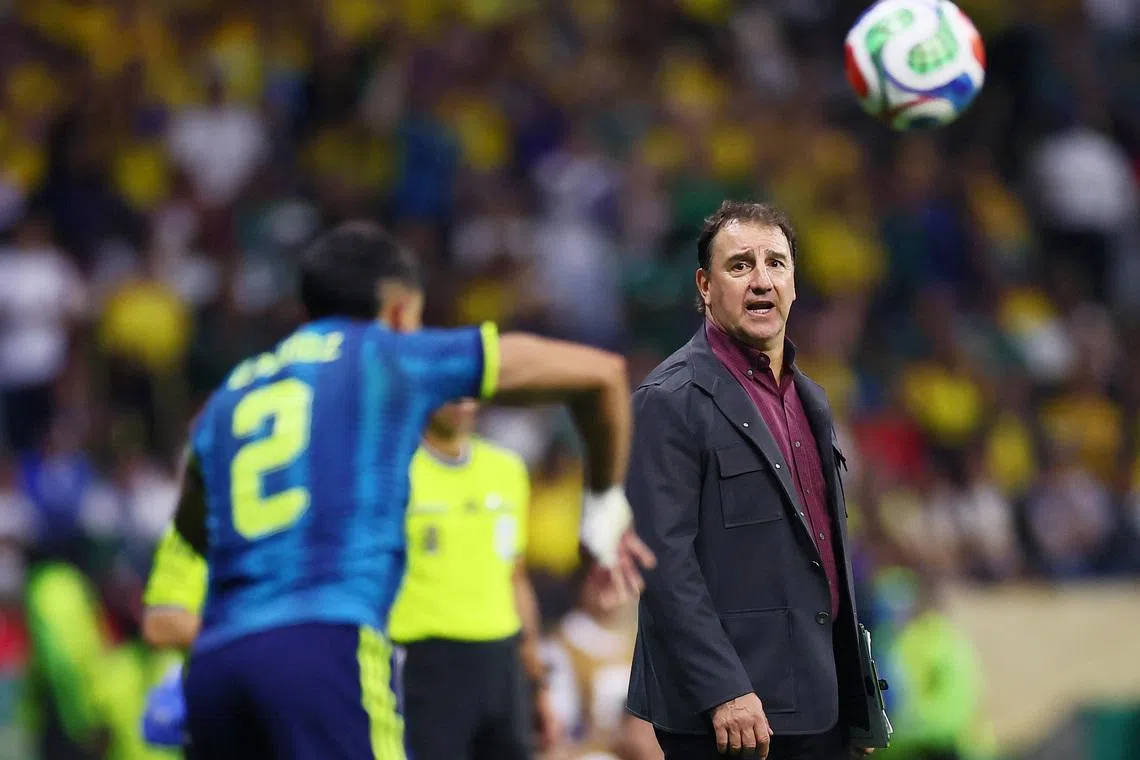 Colombia feel weight of Azteca atmosphere in World Cup win over ...