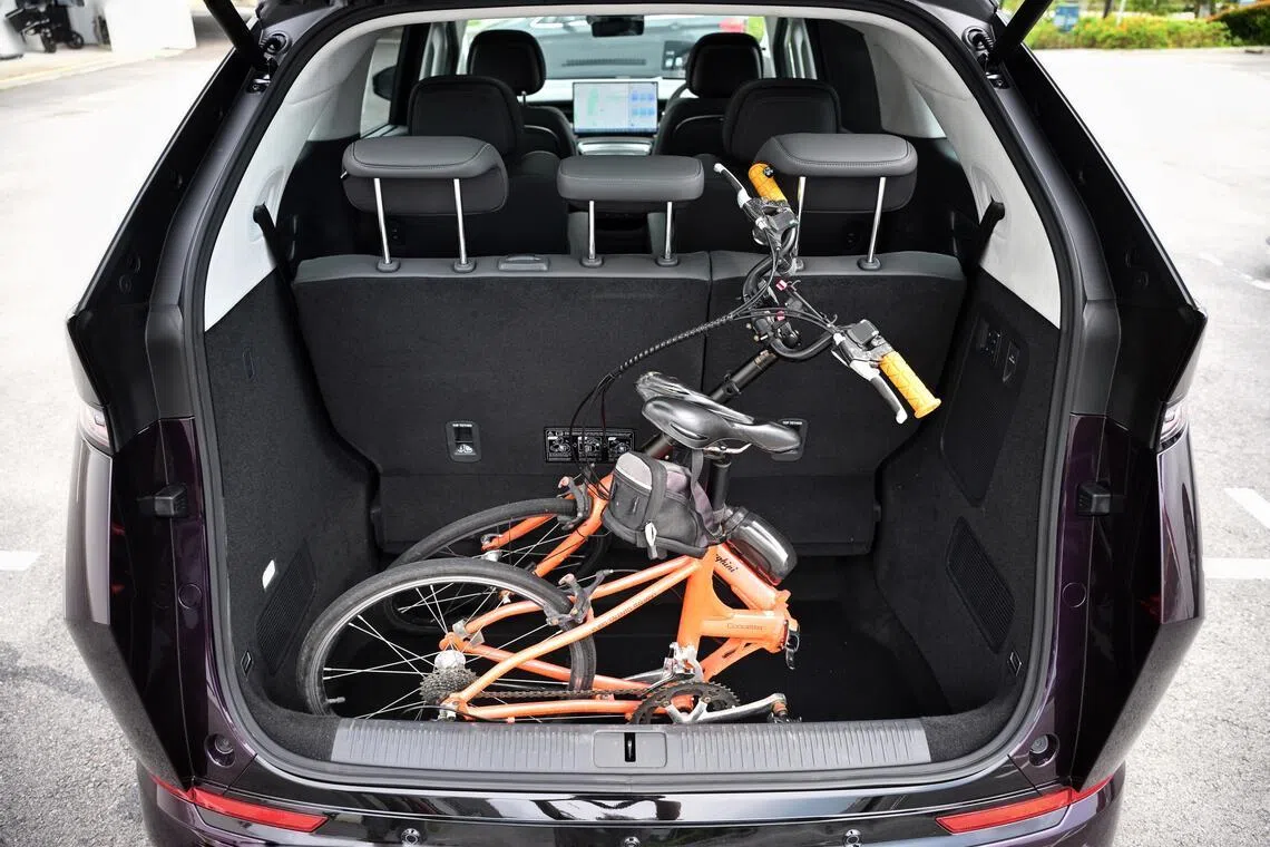 Xpeng X9 vs GAC E9: MPV comparison | The Straits Times