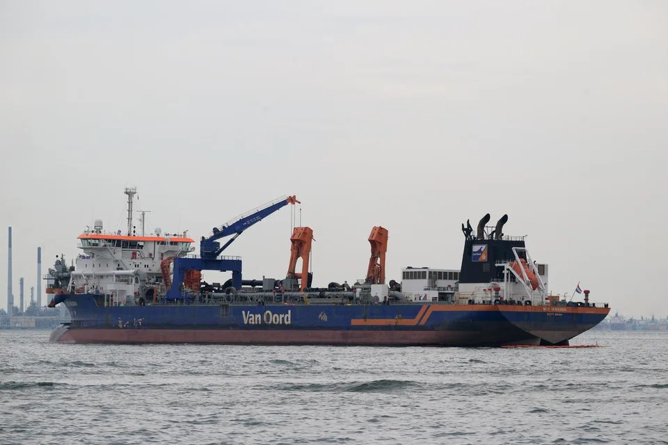 4 crewmen on dredger that hit vessel plead guilty over role in major ...