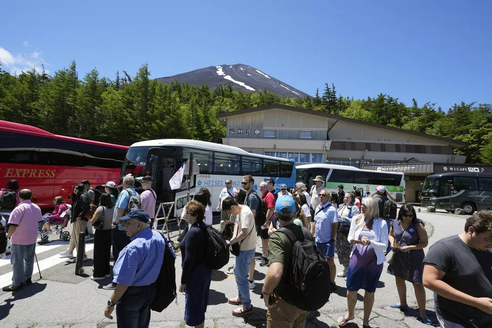 Crowd control at Japan’s Mount Fuji as hiking season begins | The ...