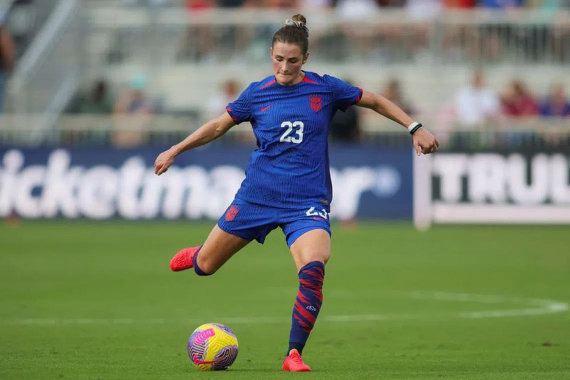 Arsenal sign American defender Emily Fox | The Straits Times