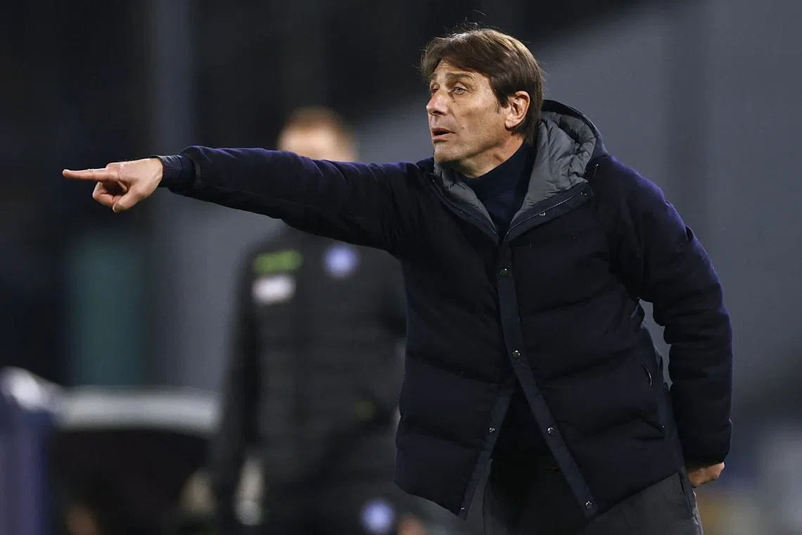 Conte tells Napoli players to enjoy the title race | The Straits Times