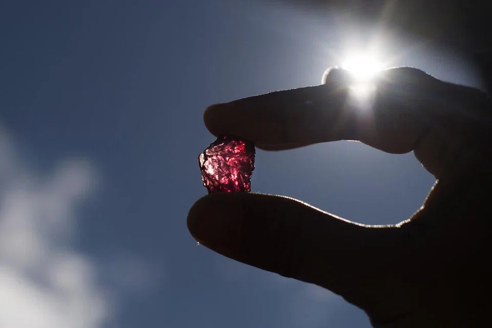 Myanmar ethnic fighters battle junta in ruby mining hub | The Straits Times