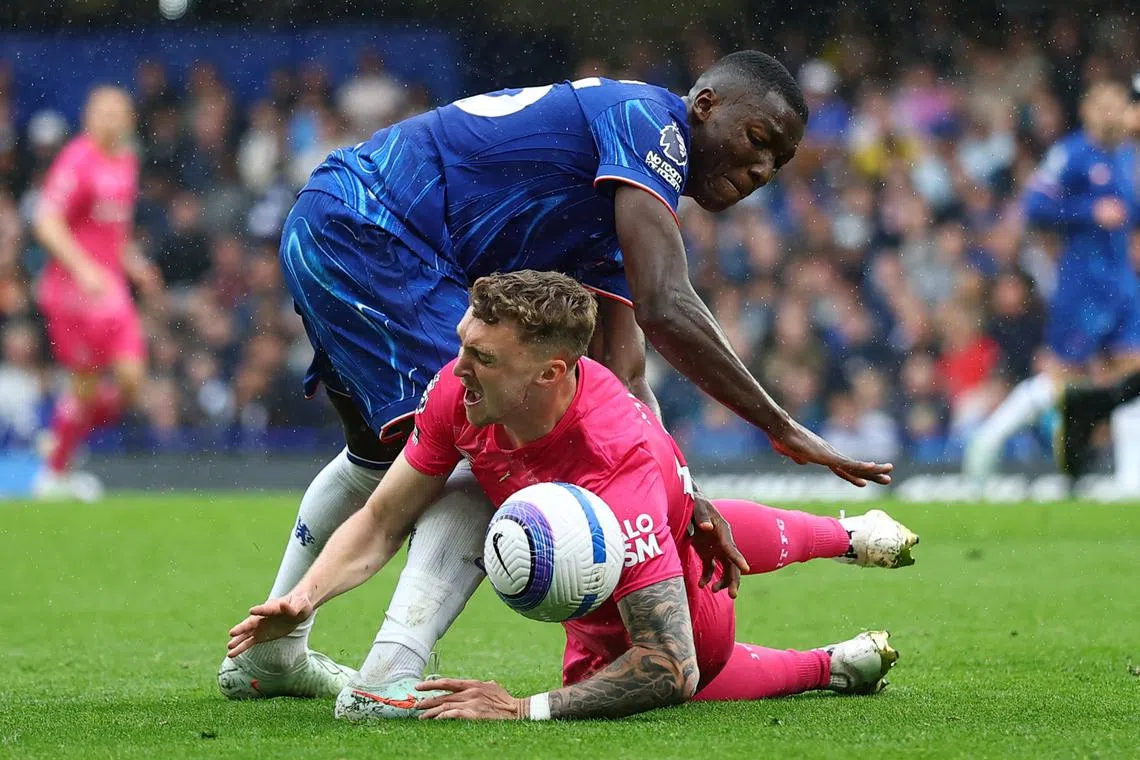 Chelsea stumble again in Champions League hunt with 2-2 draw against ...
