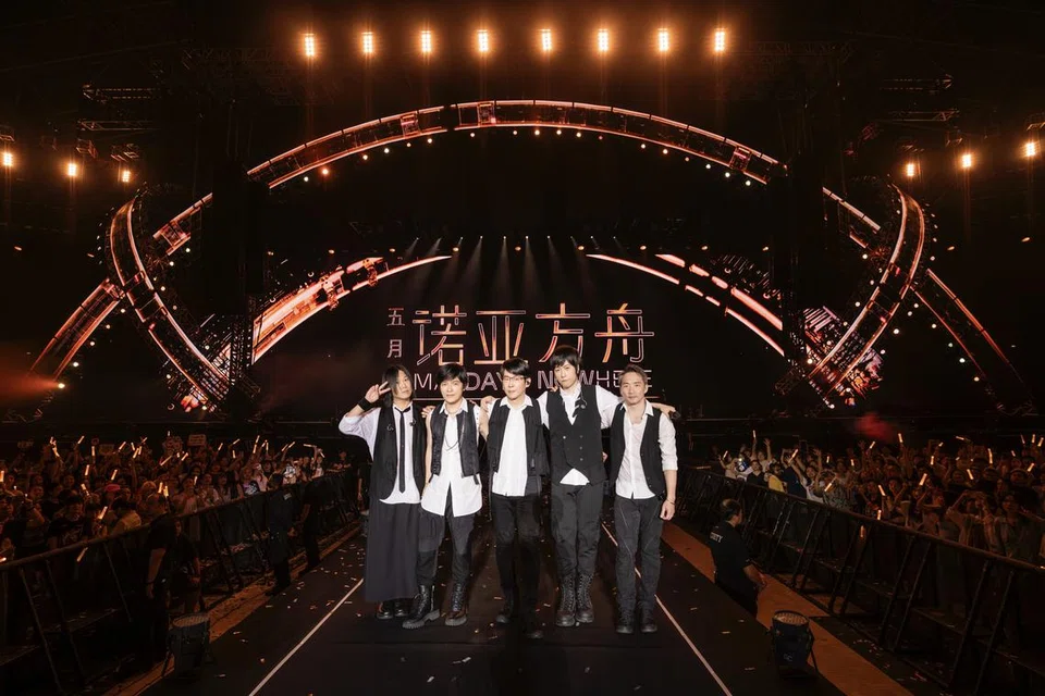 Concert review: Mayday singer Ashin suffers vocal problems, but ...