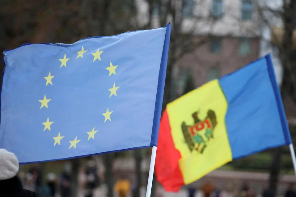 Moldovan parliament votes to hold EU referendum, presidential election ...