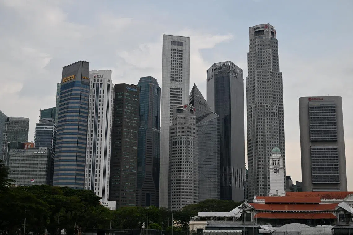 Fund managers in S’pore pour millions into fixed income, withdraw money from stocks | The ...