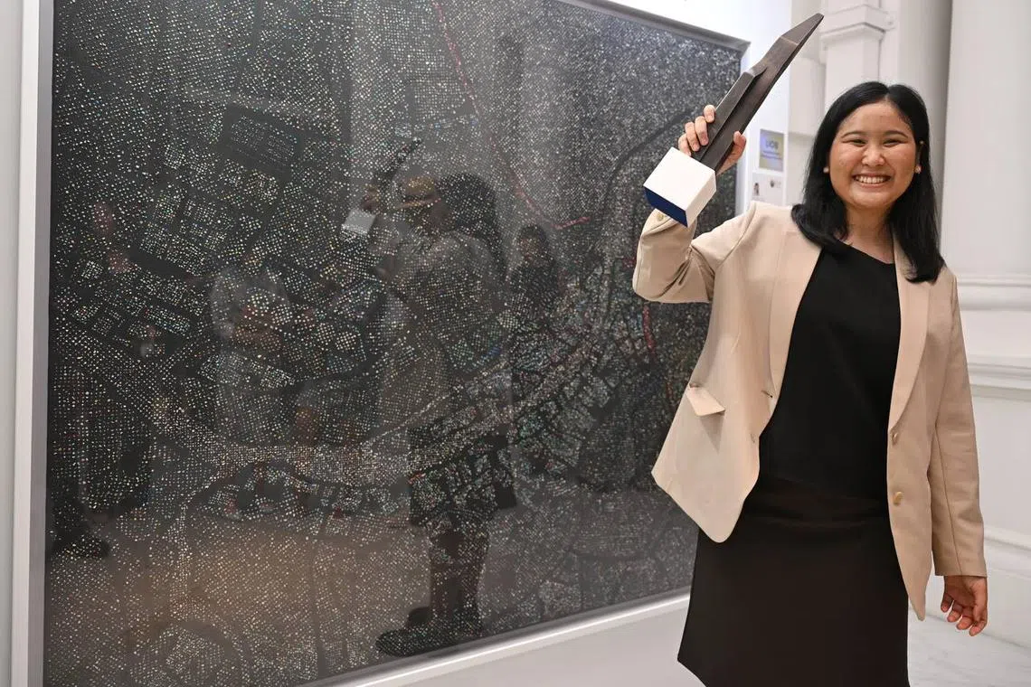 Thai artist Pratchaya Charernsook wins UOB Painting of the Year award | The Straits Times