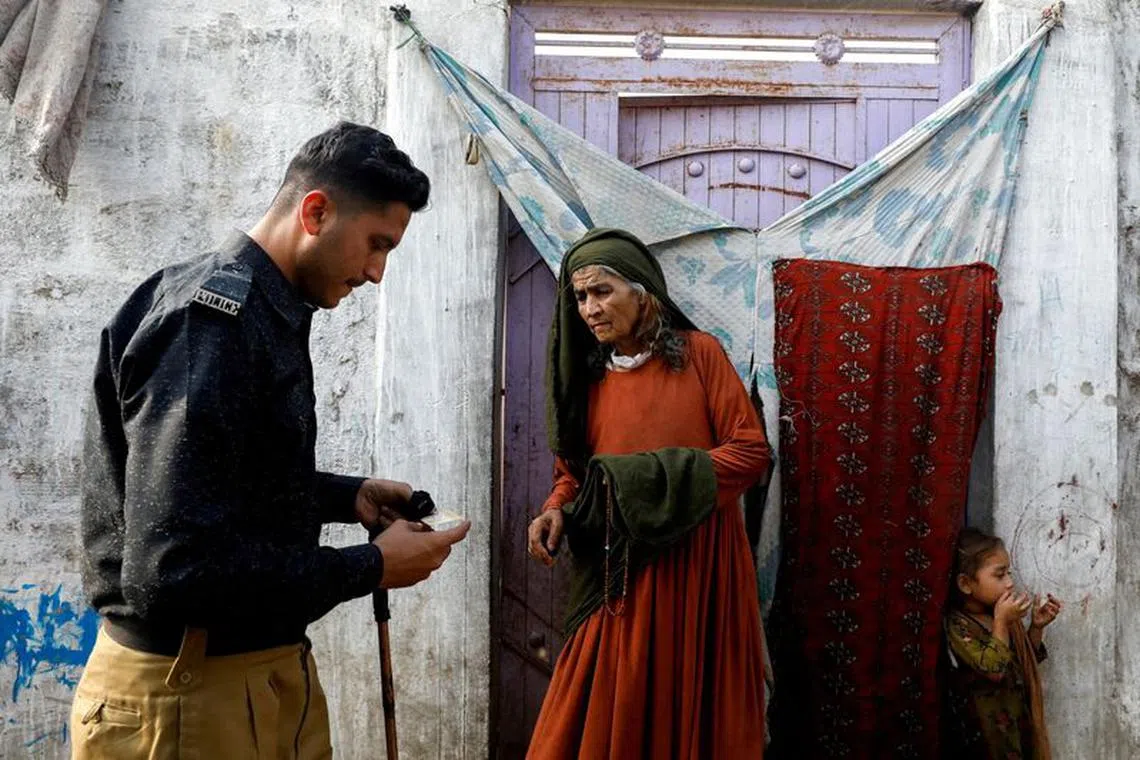 Pakistan deported Afghans waiting for US resettlement -sources | The ...