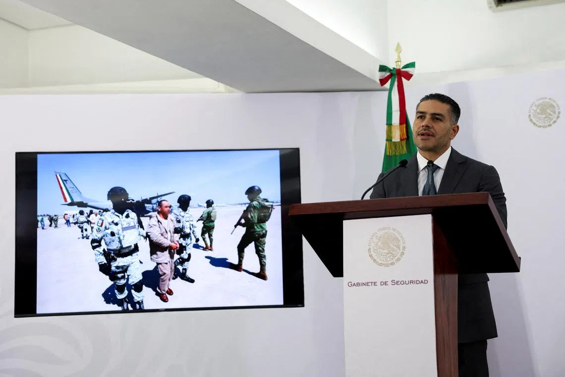 Mexico 'fast-track' expulsion of drug lords to US broke legal ...