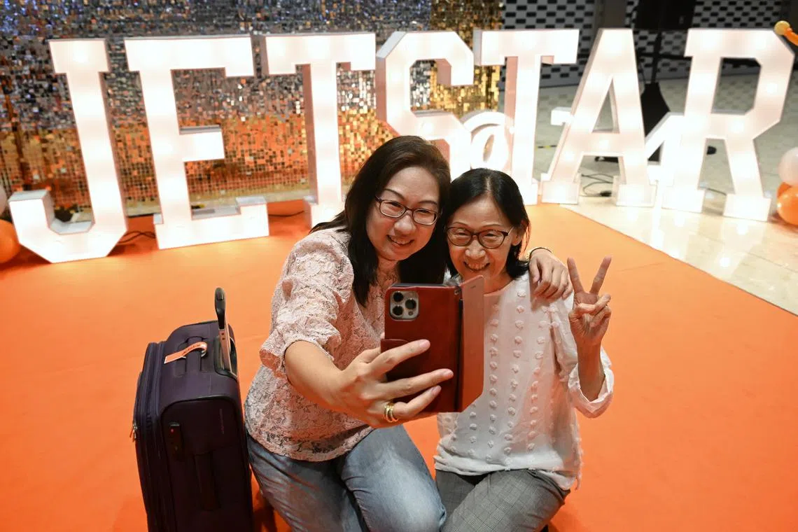 Jetstar begins operations at Changi Airport T4; terminal spruced up ...
