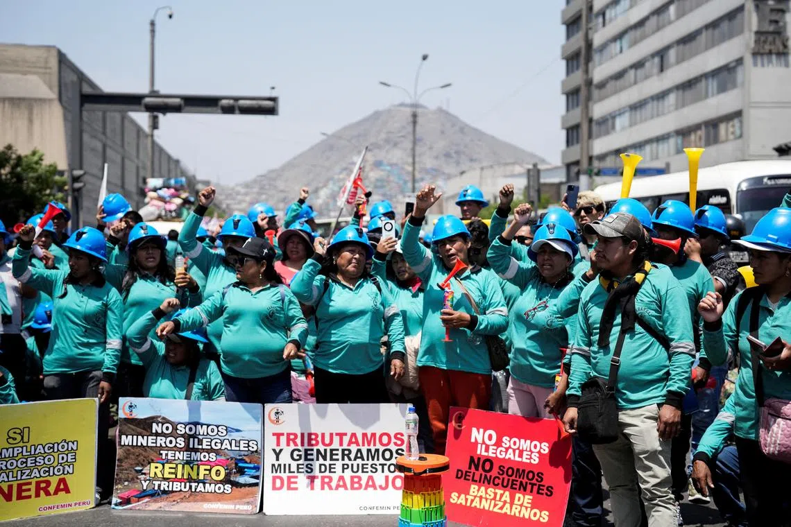 Peru Congress removes mining minister as small miners snarl roadways ...