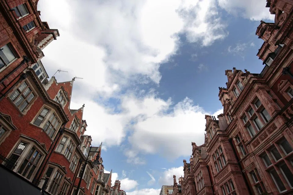 Li Ka-shing’s partner Solina Chau buys $35 million luxury London home ...