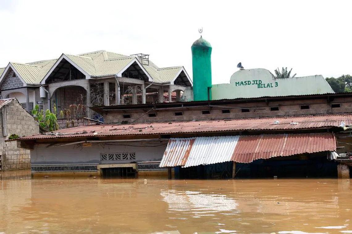 Hundreds dead as Congo River basin submerged by generational floods ...