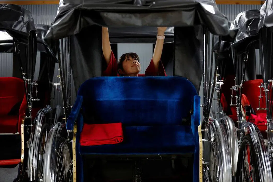 Social media inspires Japanese women to dash into rickshaw pulling ...