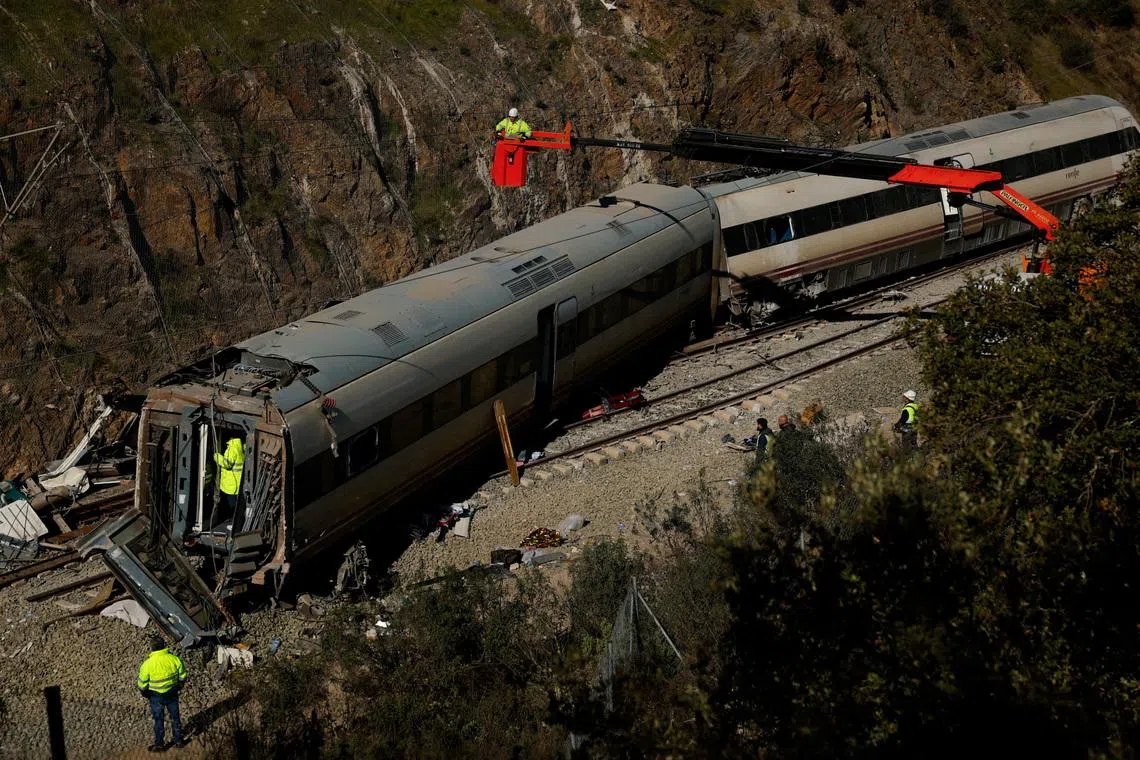 Rail fracture likely occurred before train crash in southern Spain ...