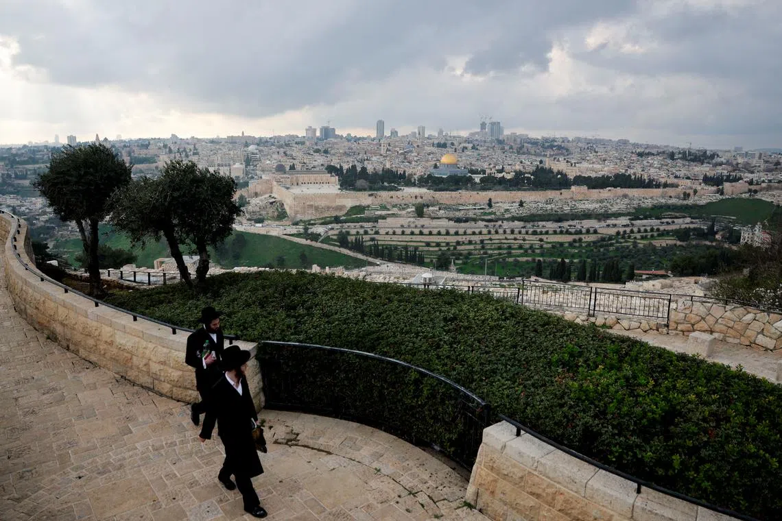 Israel to bar some Muslim citizens from Jerusalem mosque in Ramadan ...