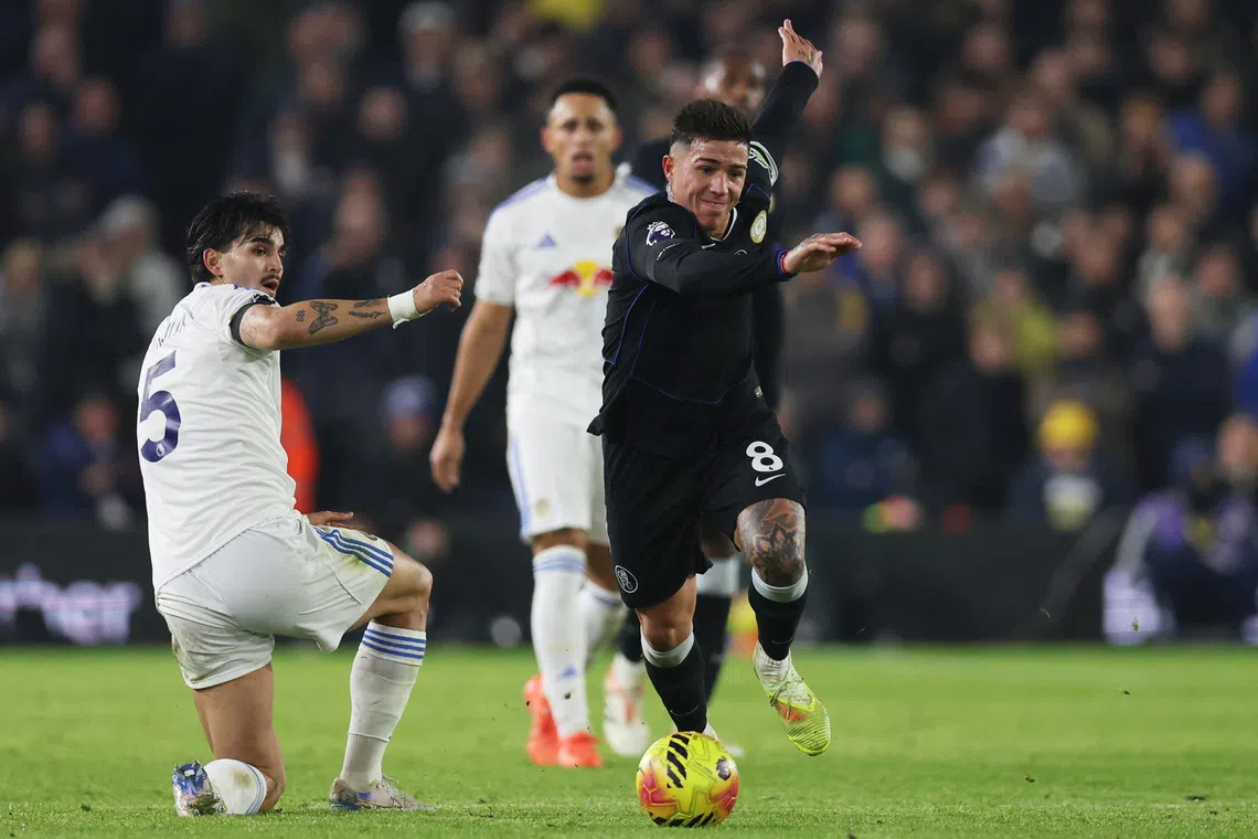 Chelsea lose ground at the top with 3-1 loss at Leeds | The Straits Times