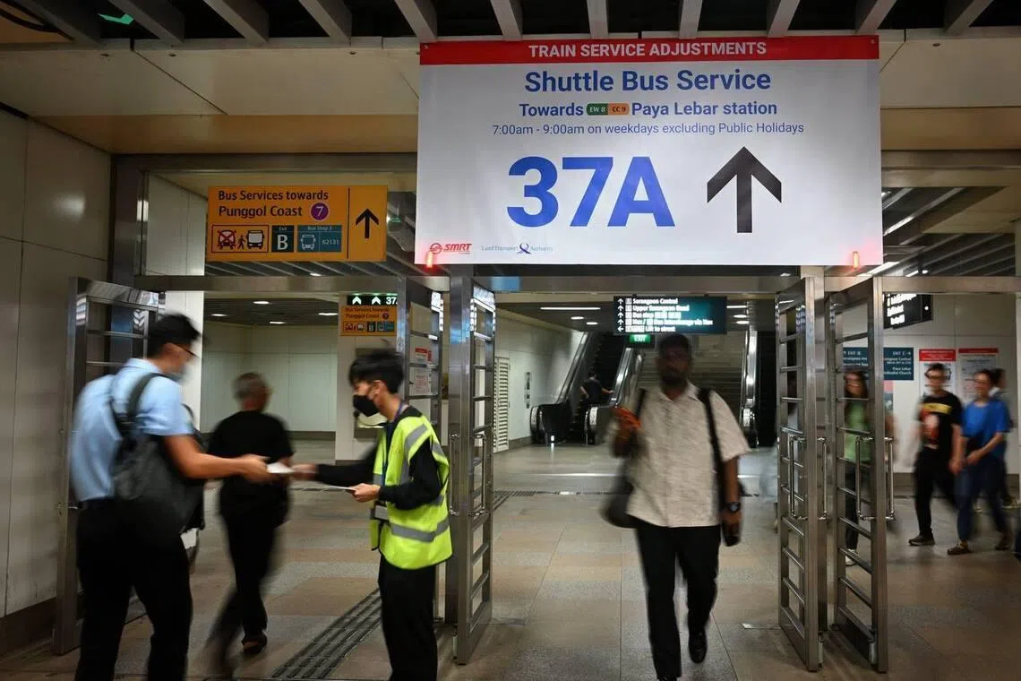 Circle Line service adjustments: Take shuttle buses | The Straits Times