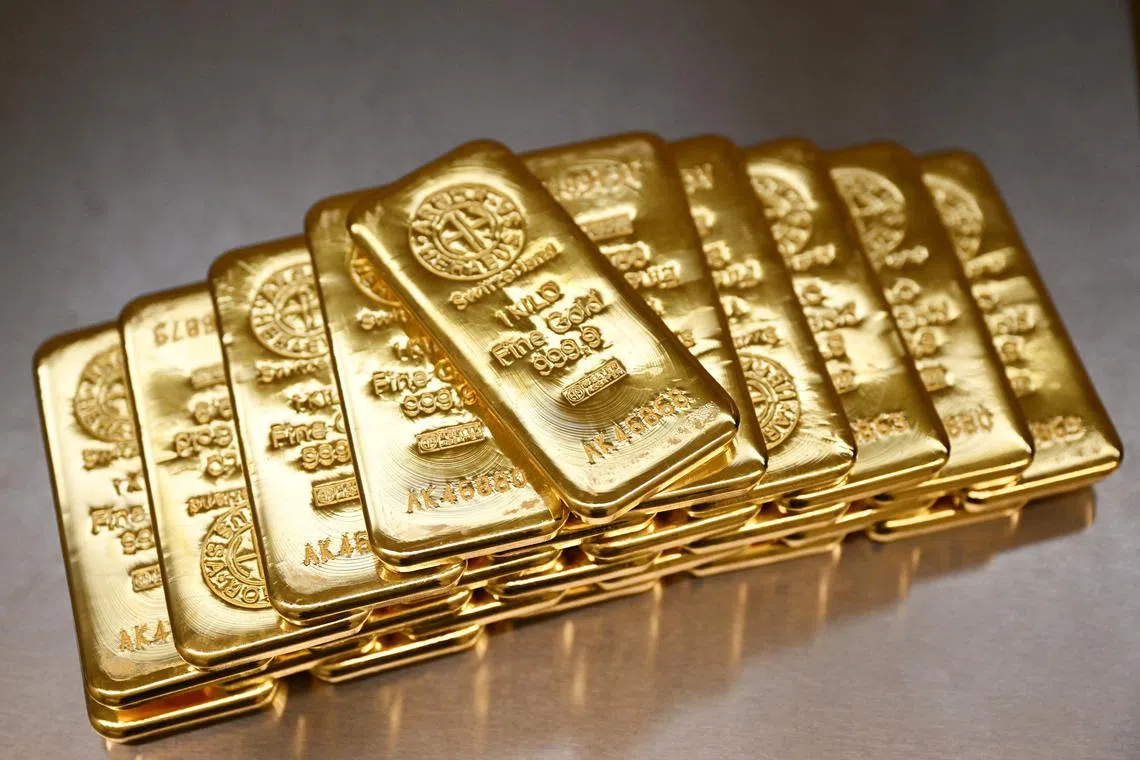 Germany questions the safety of its gold reserves in New York under ...