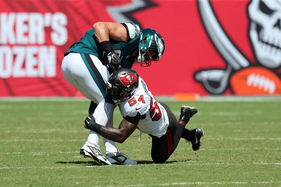 Report: Eagles placing TE Dallas Goedert (knee) on injured reserve ...
