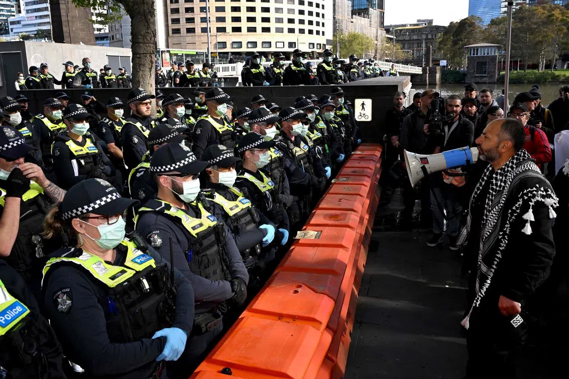 Protests in Melbourne enter 2nd day as police beef up security | The ...