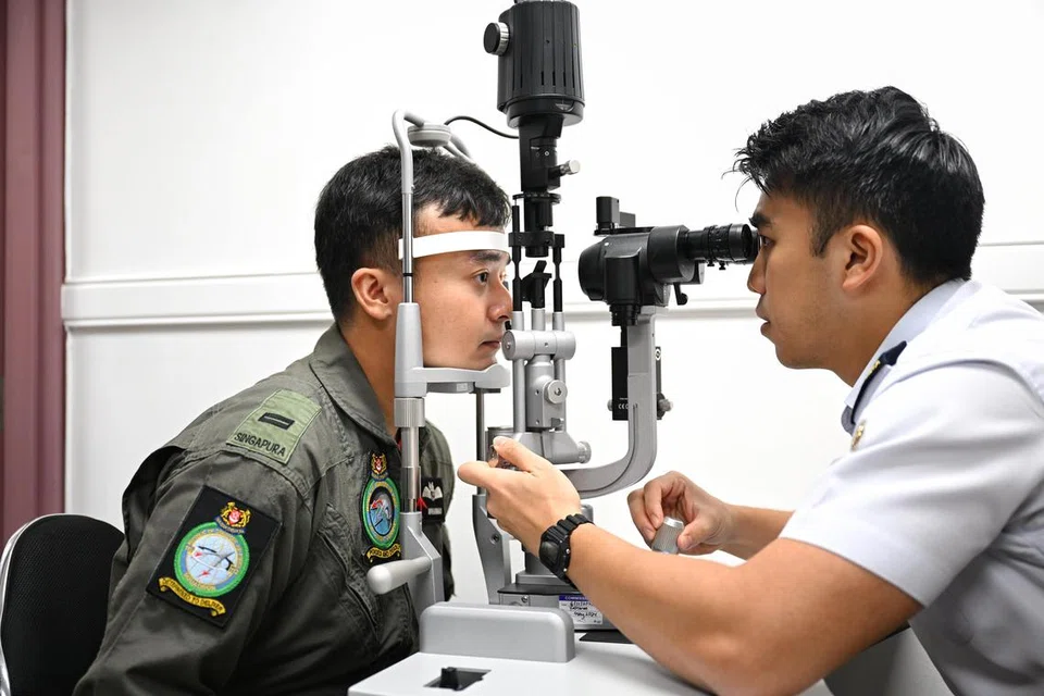 More than 400 RSAF pilots had vision correction surgery since 2005 ...