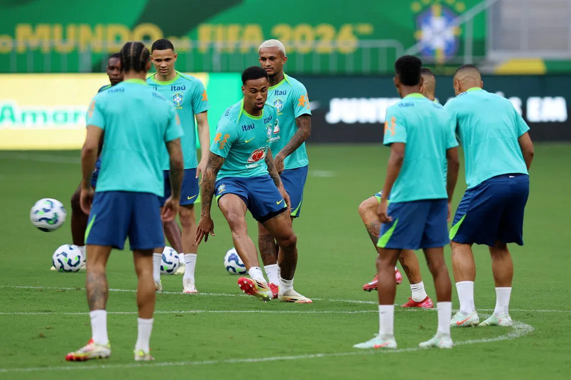 Pressure mounts on struggling Brazil footballers but coach sees ...