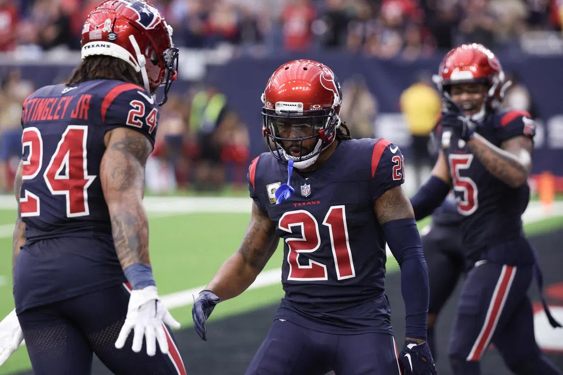 CB Steven Nelson ends retirement, signs with Chiefs | The Straits Times