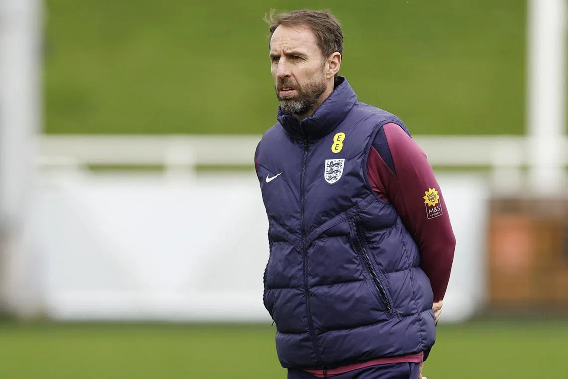 England boss Southgate dismisses disrespectful Man Utd links | The ...