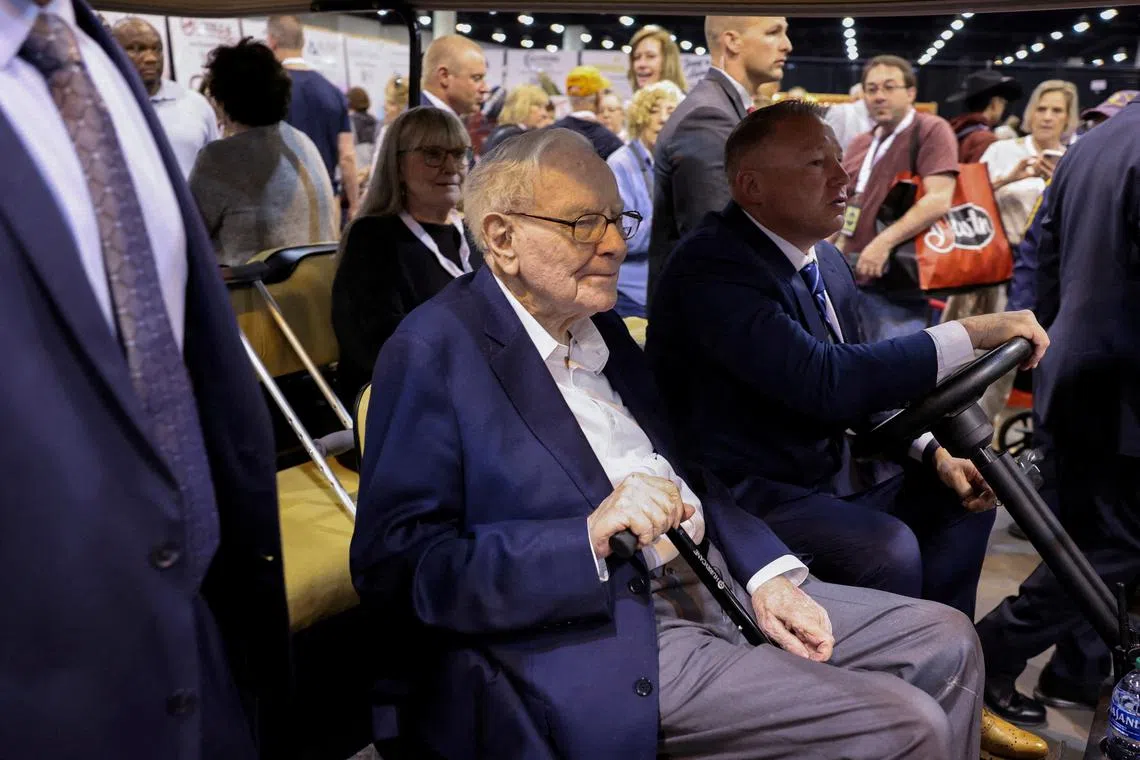 Warren Buffett’s 2025 wealth gains stand out amid hard-hit billionaires ...