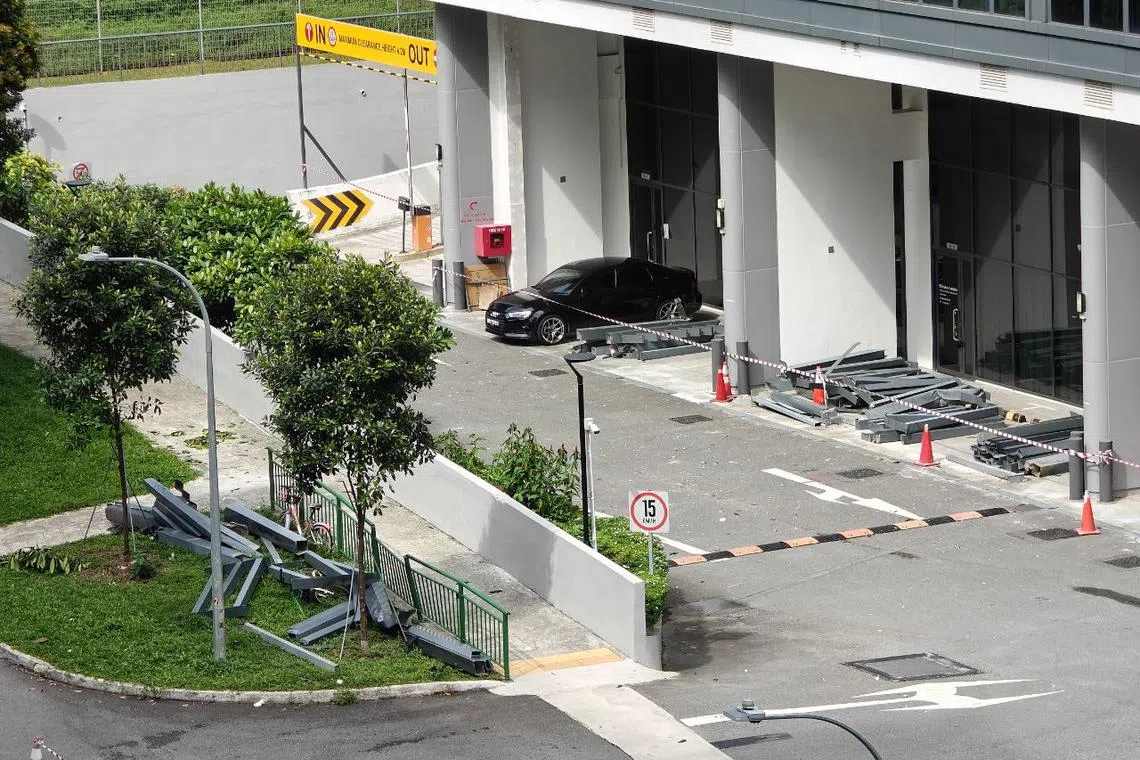 27m metal structure falls from Inspace building in Bartley, narrowly ...