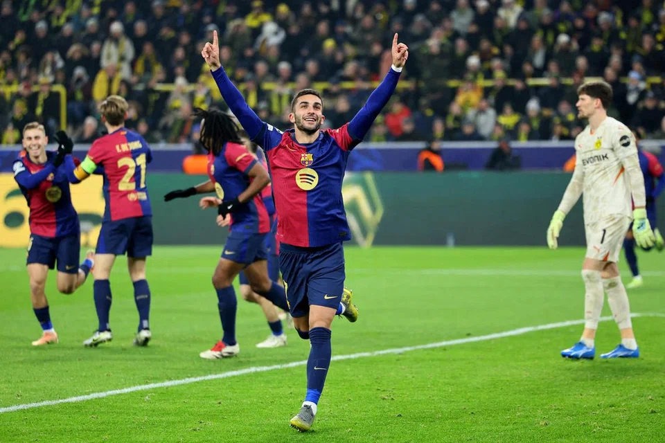 Substitute Torres strikes twice as Barca snatch late Champions League 3 ...