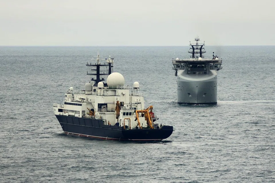 UK minister warns Putin as Royal Navy tracks Russian ‘spy ship’ | The ...