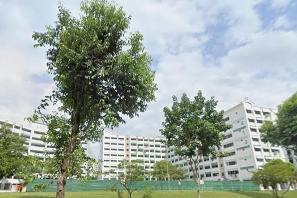 Construction worker dies after steel gate falls on him at Yishun ...