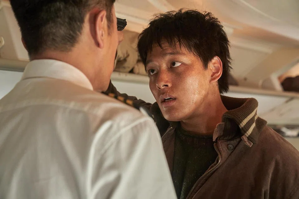 K-drama actor Yeo Jin-goo sheds good-guy image for disaster film Hijack ...