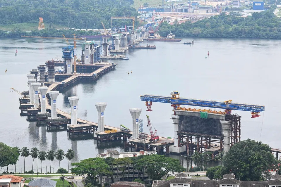 Malaysia looking at LRT or tram-bus system for RTS Link to ease ...