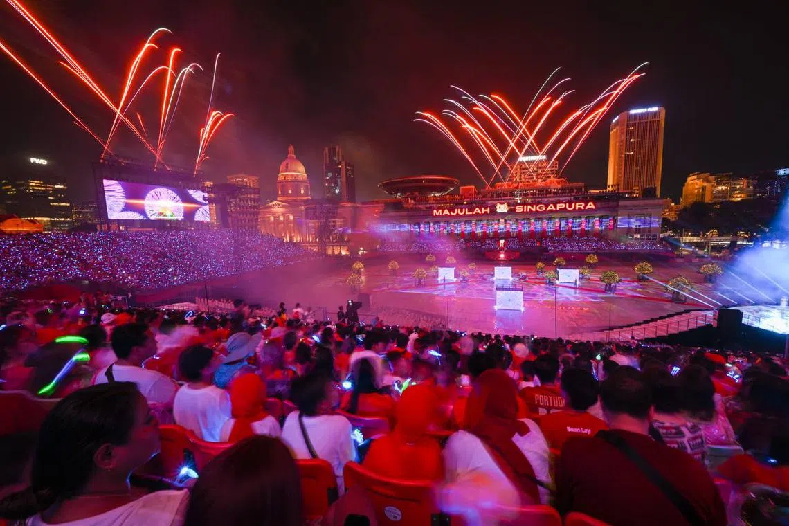 A show of unity, as the Padang lights up for 59th National Day Parade ...