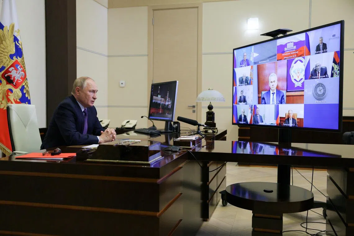Inmates kill at least three guards in Russia prison siege | The Straits ...