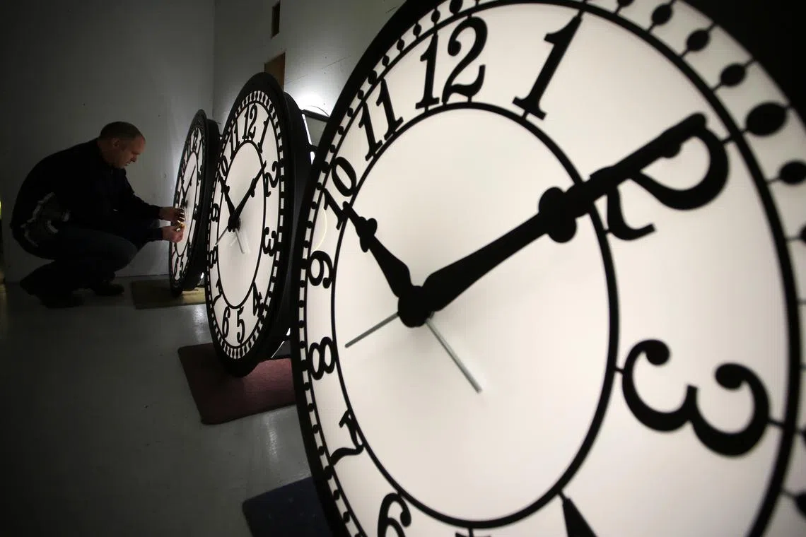 US lawmakers wants to stop clock switching. But what time? | The ...