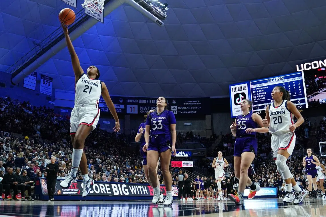 Women's Top 25 roundup: Sarah Strong, No. 2 UConn crush Holy Cross ...