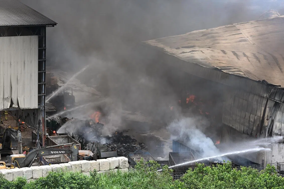 கிராஞ்சி கிடங்குத் தீ: ஏழு ஆண்டுகளில் நான்காவது விபத்து குறித்து ...